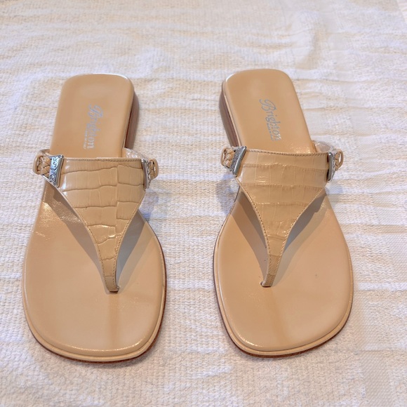 Brighton | Shoes | Brighton Vintage Linda Cream Crocodile Sandals Size ...